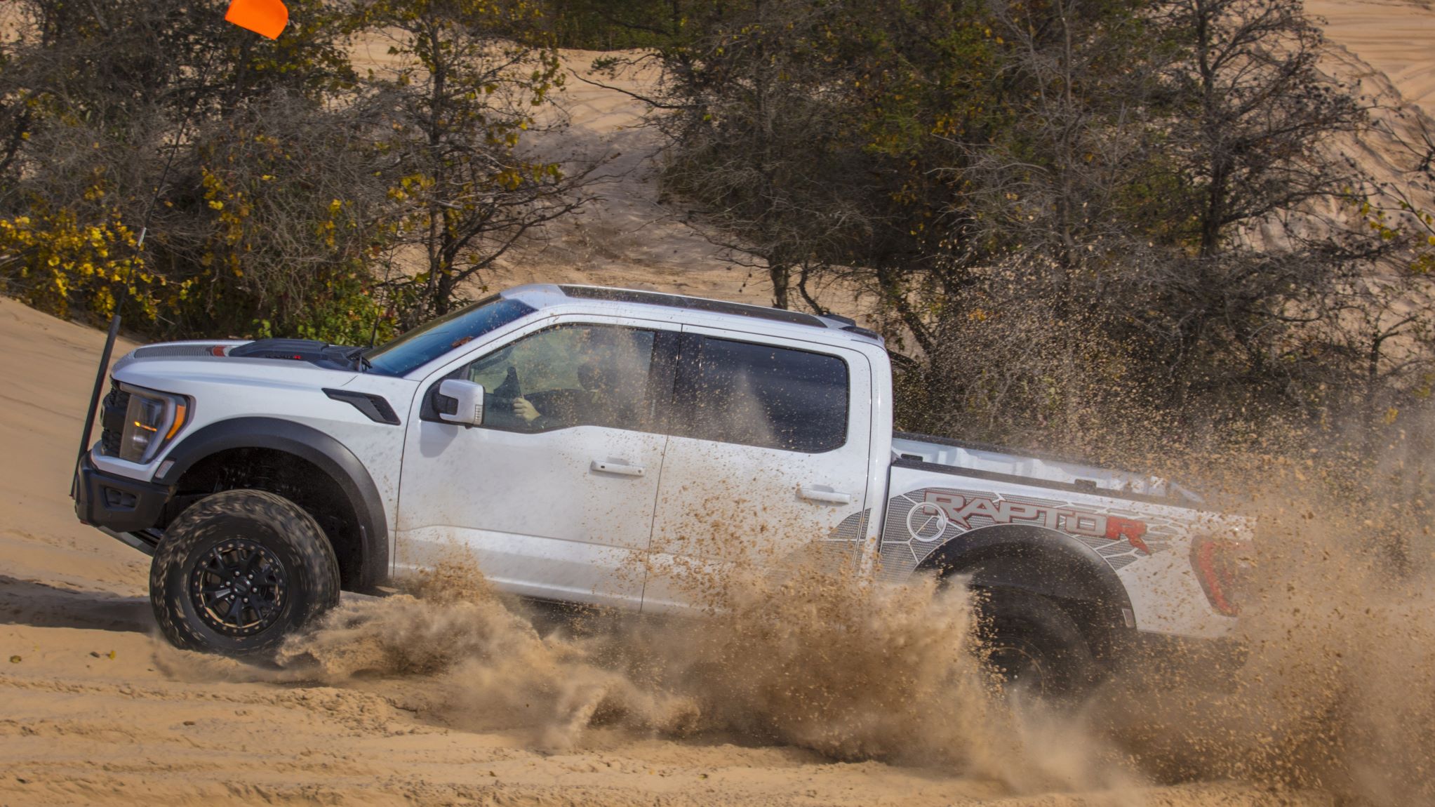 Ford F-150 Raptor R 2024: la pickup más poderosa y capaz - Autos