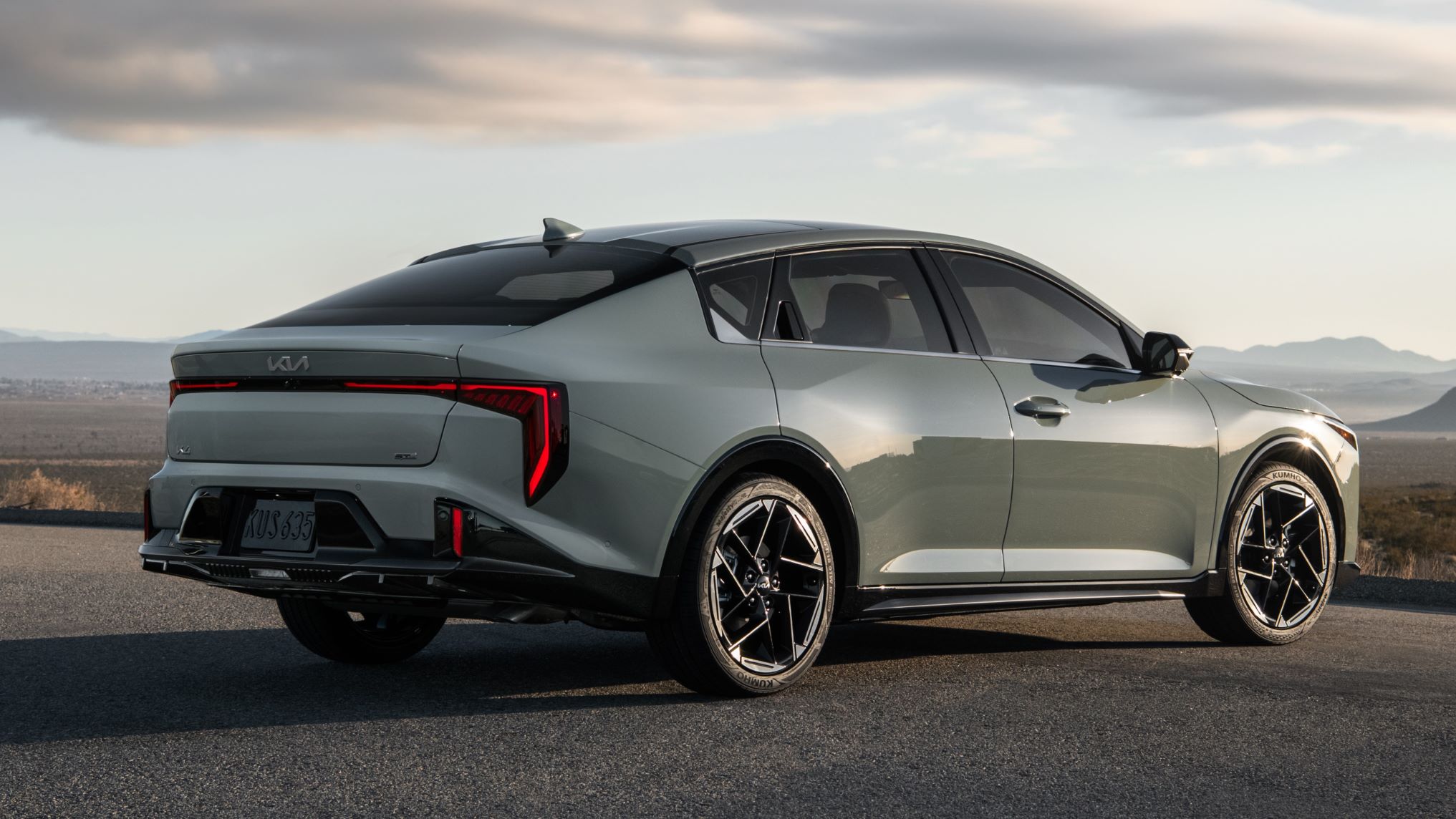 Kia K4: Una revolución en el segmento de sedanes compactos - Autos